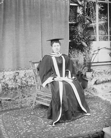 Lady Ishbel Aberdeen, Co-founder of Victorian Order of Nurses ...